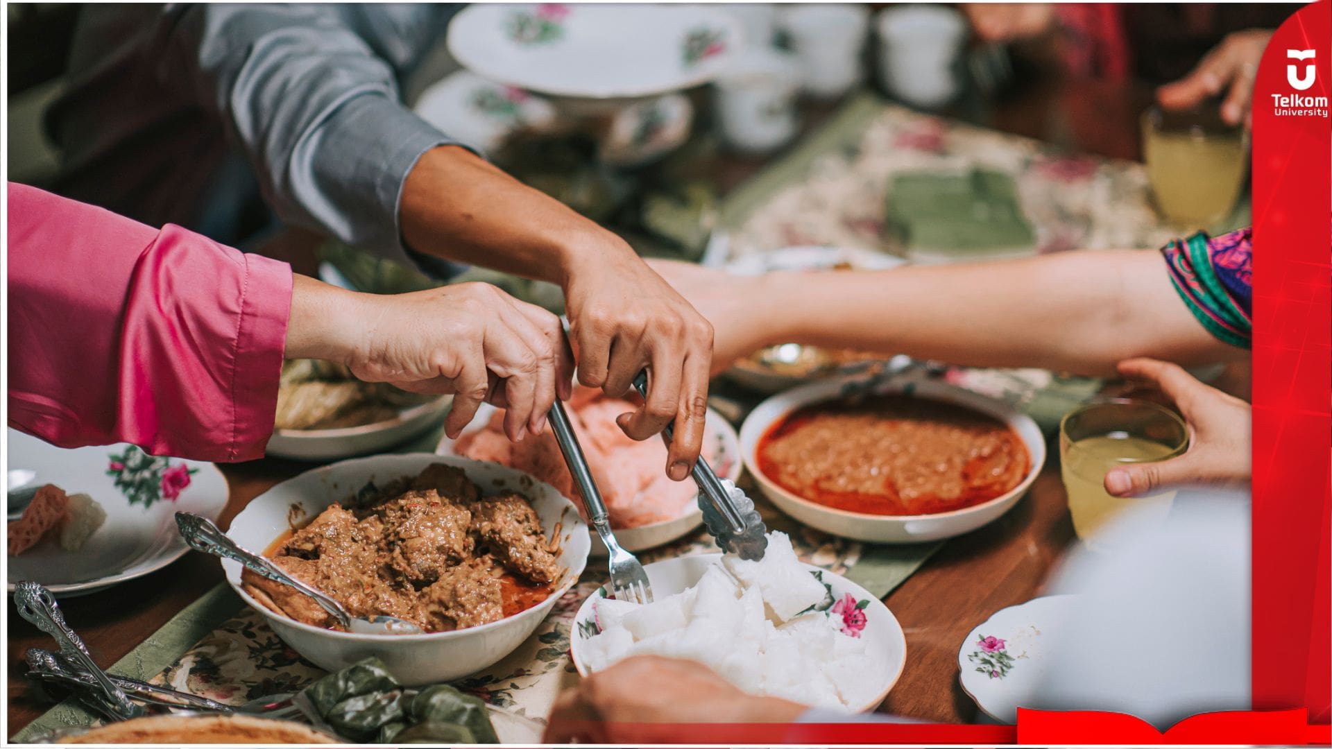 7 Tradisi yang Sering Dilakukan di Hari Raya Lebaran - Telkom University