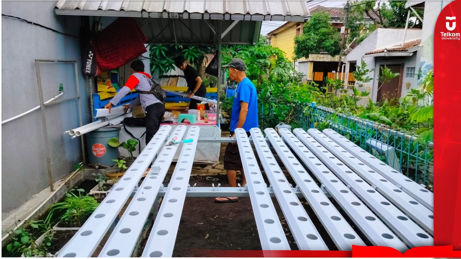Pemberdayaan Masyarakat dengan Hidroponik dan Akuaponik Berbasis ...
